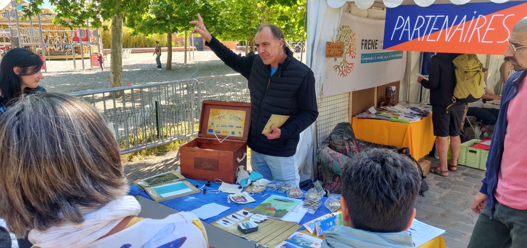 Stand outils eau Coffre de la mer Naturoscope (3) - Graine PACA ...